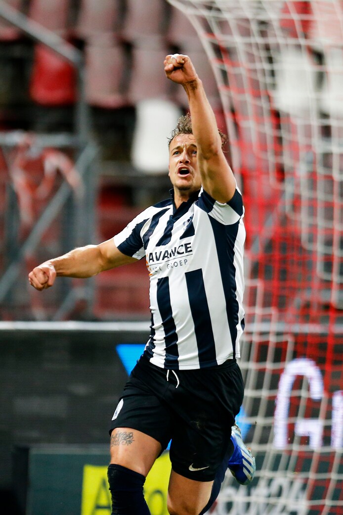 Matchwinnaar Mats Grotenbreg van Hercules kan zijn ogen niet geloven na stunt tegen Ajax: ‘Dit ...