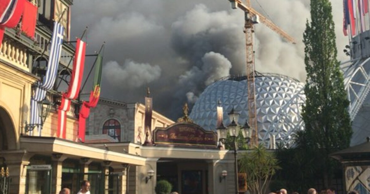 Populair Duits pretpark getroffen door enorme brand | Nieuws | AD.nl