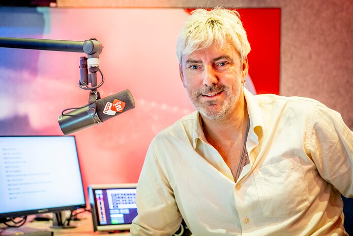 Ruud vindt zijn zoon een rotkind en Guus staat ineens oog in oog met ...