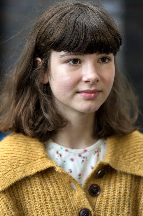 Anna is pas tien, maar maakt nu al lange draaidagen voor reclames: ‘Je ...