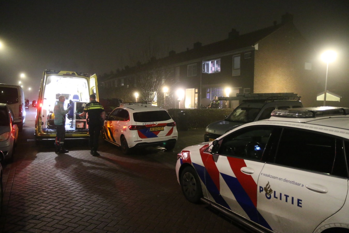 Gewonde bij steekincident in woning aan de St. Victorstraat in ...