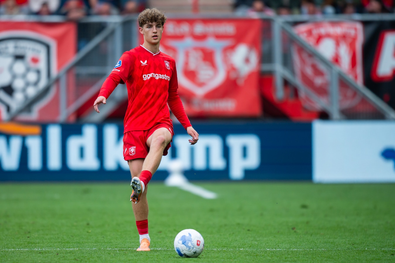 Verrassende wending: FC Twente houdt talentvolle Ruud Nijstad (18 ...