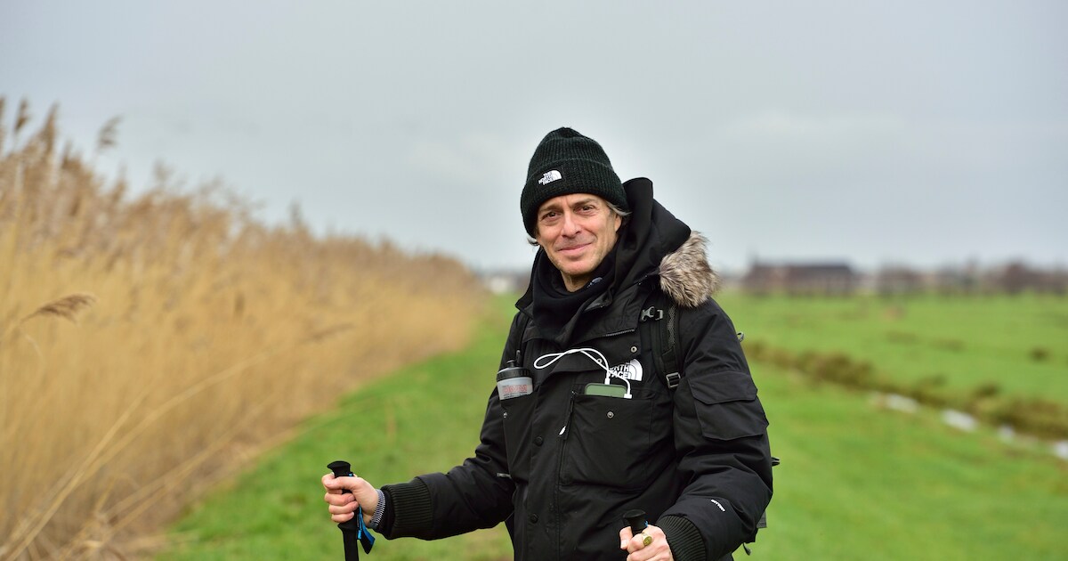 Craig vloog als Coca-Cola-baas hele wereld over, nu loopt hij 4000 km ...