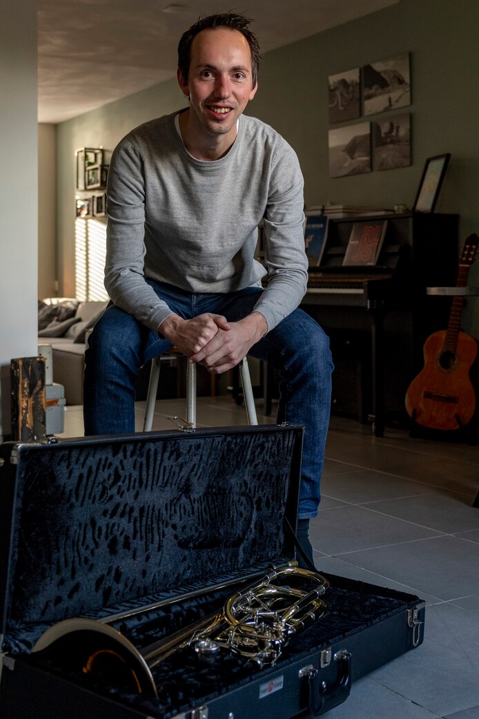 Rasmuzikant Bart van Gorp: ‘Een geluid dat past bij oorlog? Paint it Black’ | Roosendaal | AD.nl