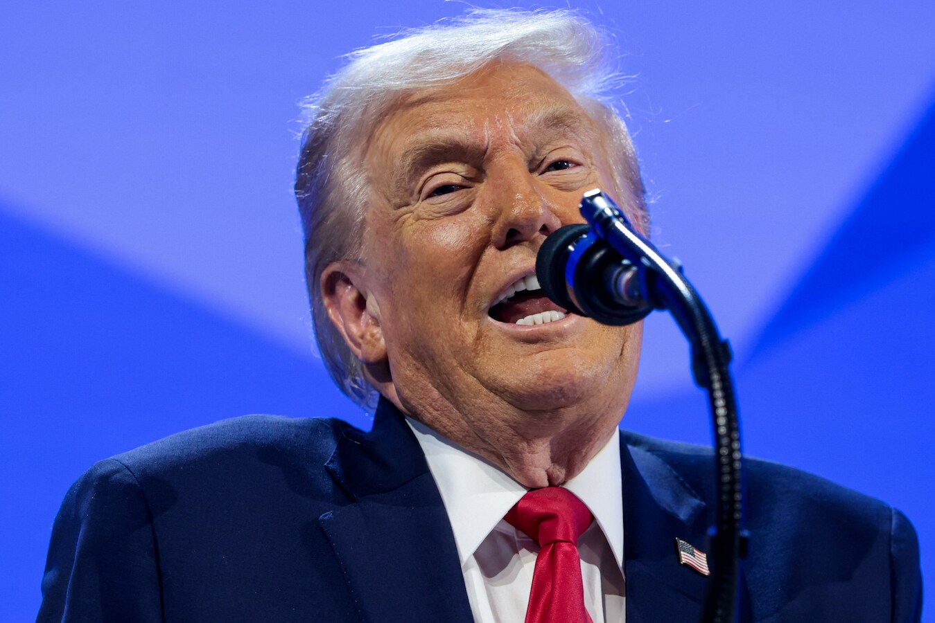 Trump sneert naar Europa en blijft azen op Groenland: ‘We willen ...