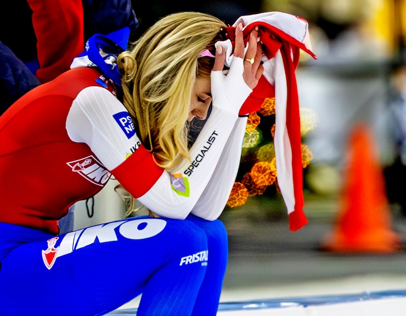 Kjeld Nuis woedend nadat zijn vriendin Joy Beune olympisch ticket ...