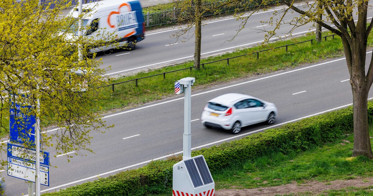Mobiele flitspalen? Op deze plekken kunnen jullie niet wachten tot er ...