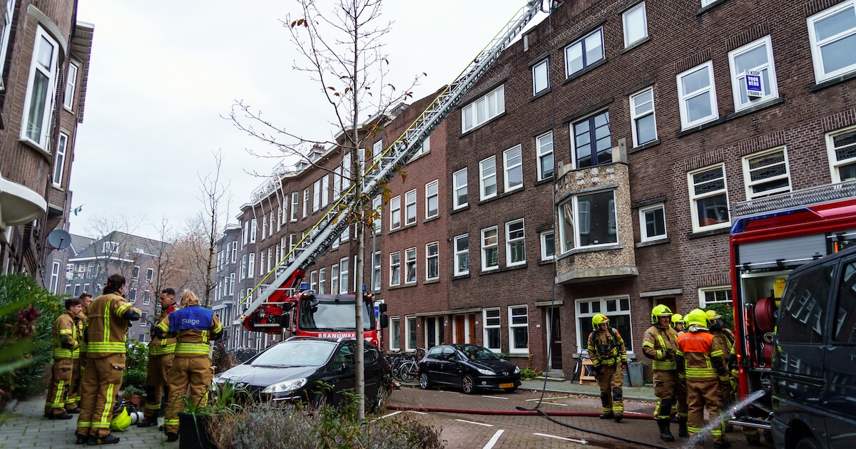 Portiekwoning ontruimd vanwege schoorsteenbrand in Rotterdam: 'lastig ...