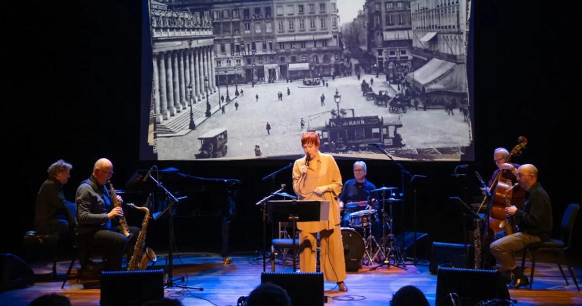 Loes Luca speelt muzikale voorstelling in Theater de Veste in Delft ...