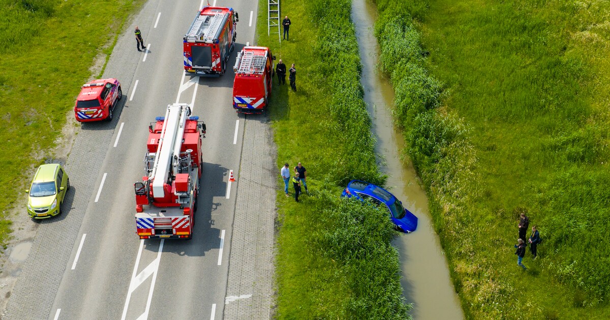 Bestuurder belandt in sloot langs de N465 in Naaldwijk | 112 nieuws ...