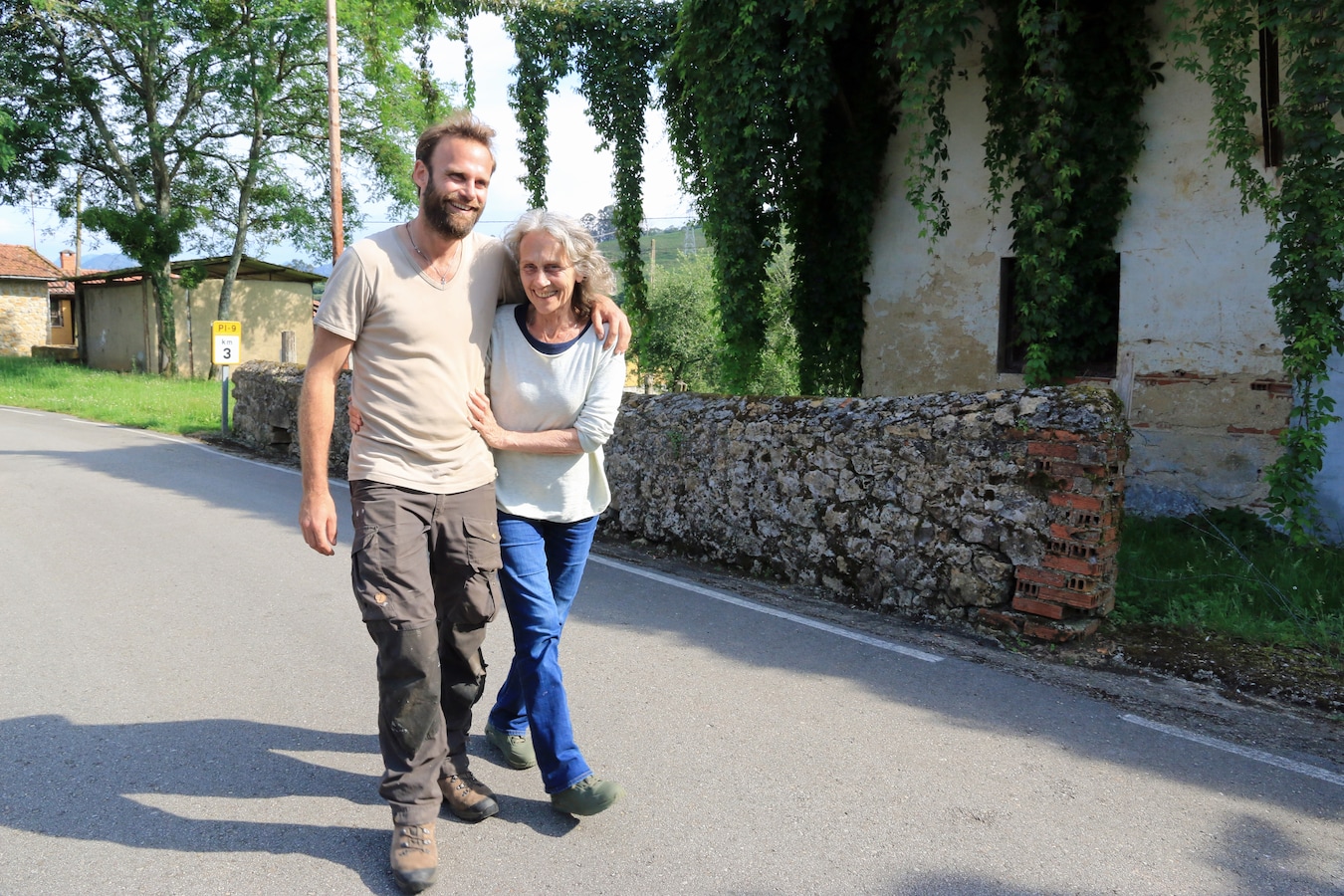 Nederlandse familie koopt Spaans dorp en brengt het leven terug: ‘We ...