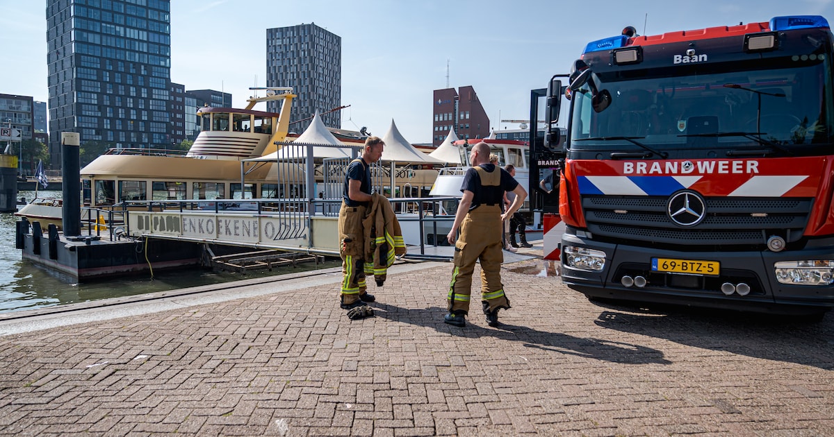 Pannenkoekenboot ontruimd vanwege brandje in de machinekamer in ...