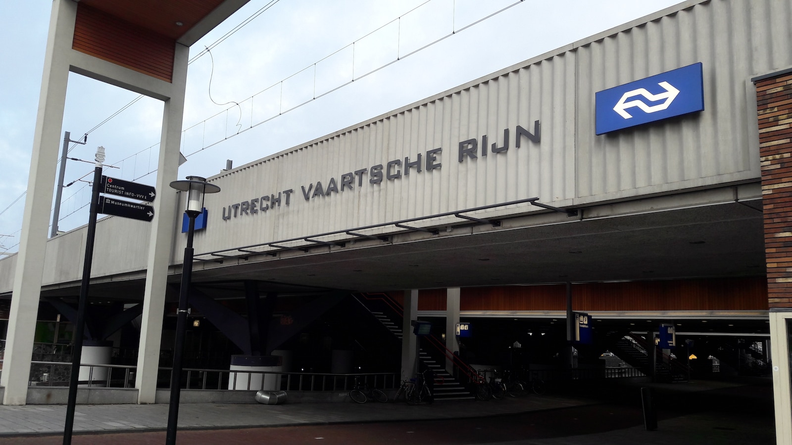 Drie verdachten aangehouden voor gewelddadige straatroof bij station ...