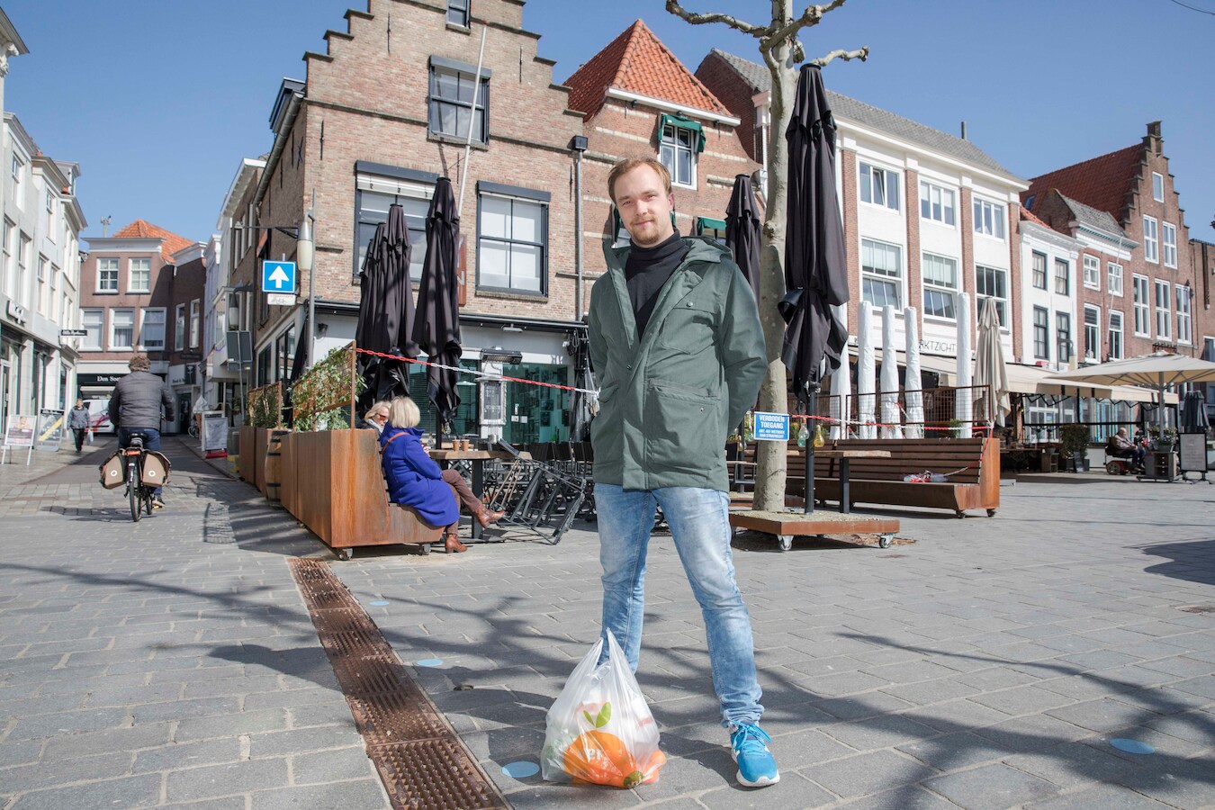 Zeeuwen smokkelen met de coronaregels: 'Ik wil mijn kinderen knuffelen ...
