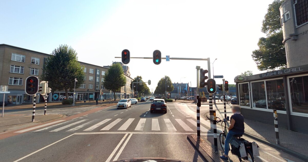 Verkeerslichten kruispunt Rijksweg Centrum in Geleen worden vernieuwd | Sittard-Geleen | AD.nl