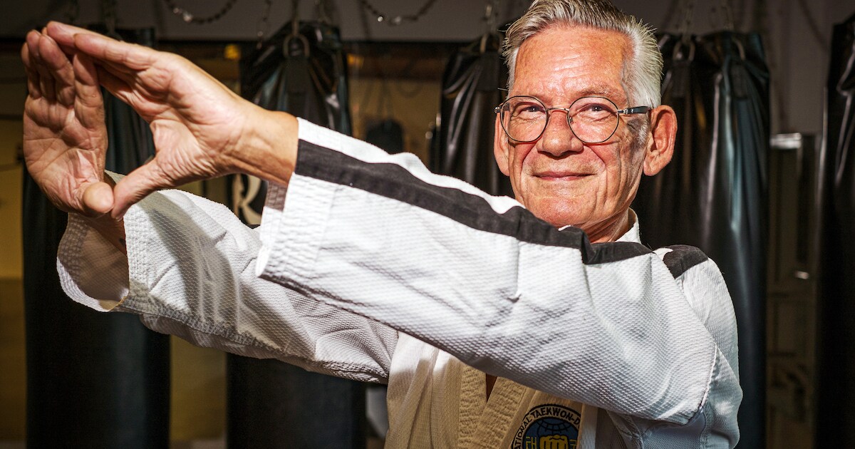 Na acht Bruce Lee films in één nacht was Steve (70) verkocht: hij ...