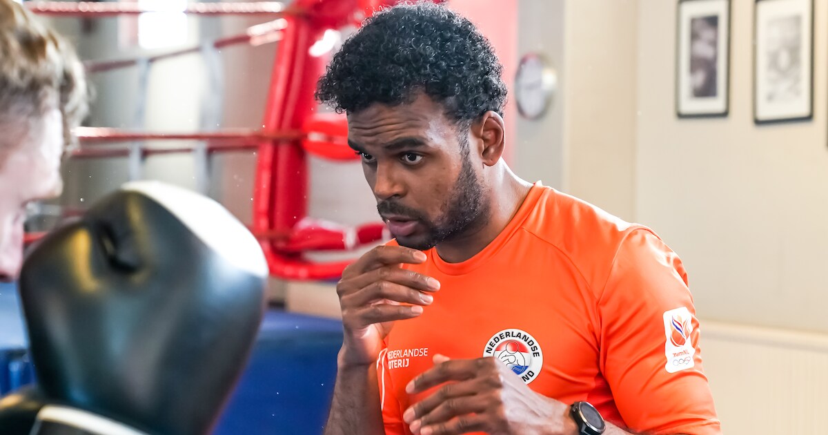 Bokskampioen Delano (31) voetbalde tegen PSV en Feyenoord: ‘Maar ik ...