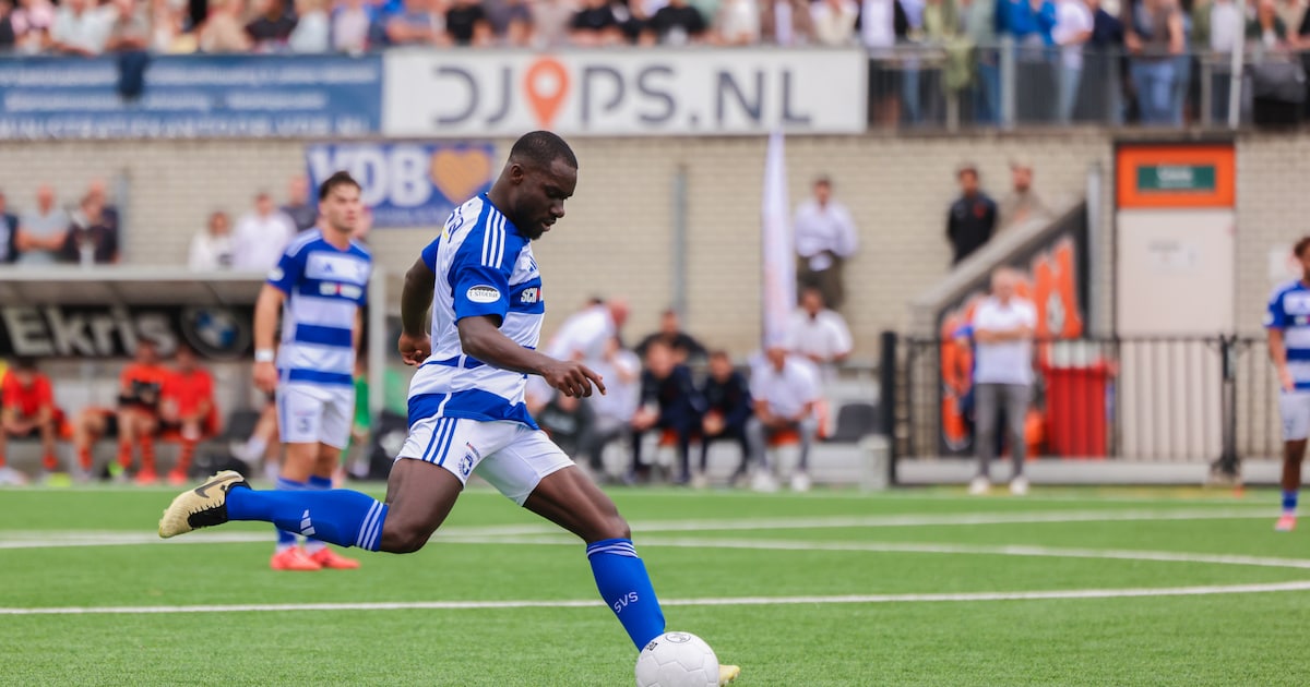 Mitch Apau verkiest Spakenburg boven de eredivisie, dit is waarom: ‘Een ...