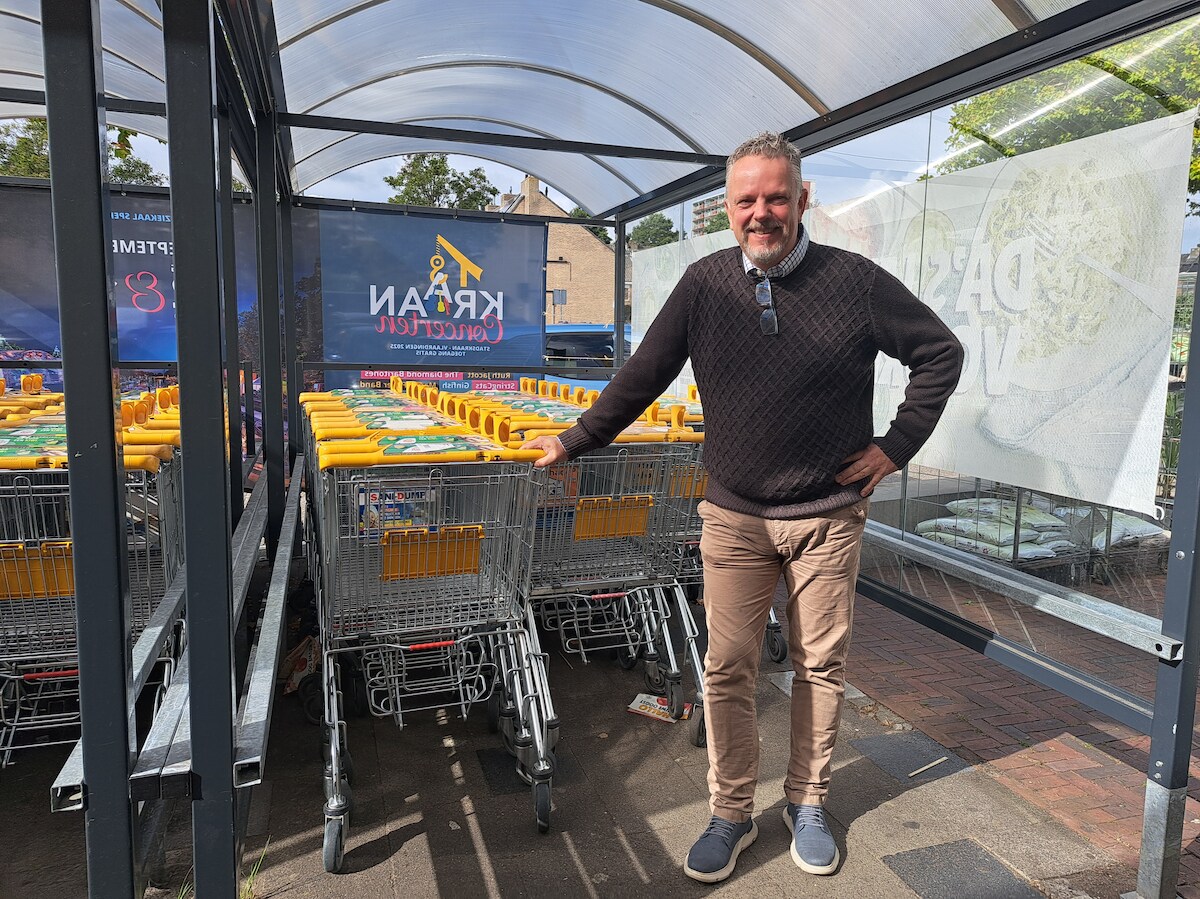 Nachtelijke stunt bij Jumbo in Vlaardingen: parkeerterrein ingenomen door netjes geplaatste ...