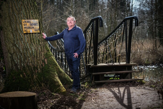 Frans verbaasd over alle vernielingen in zijn bos: ‘Waarom doe je ...