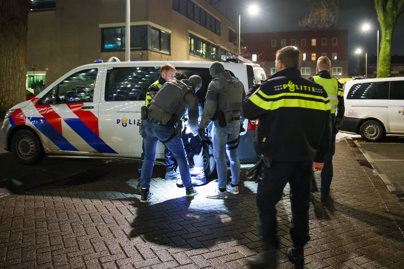 Verdachte (30) in Amsterdams moordonderzoek doodgeschoten tijdens ...
