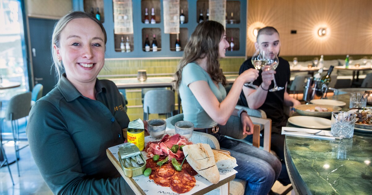 Fascinerend interieur en opwindende oesters bij Moya aan het Plein ...