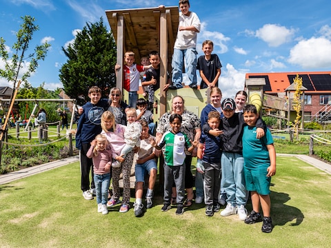 Speeltuin is sociale hart van het Rooie Dorp: ‘Hier zorgen we voor ...