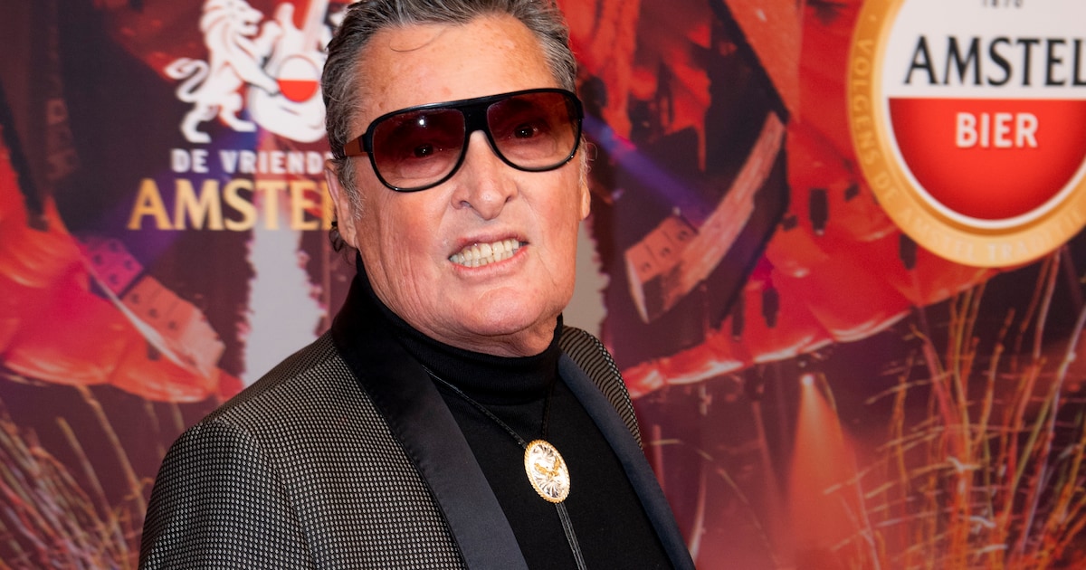 Wie draagt in vredesnaam van ’s morgens vroeg tot ’s avonds laat een ...