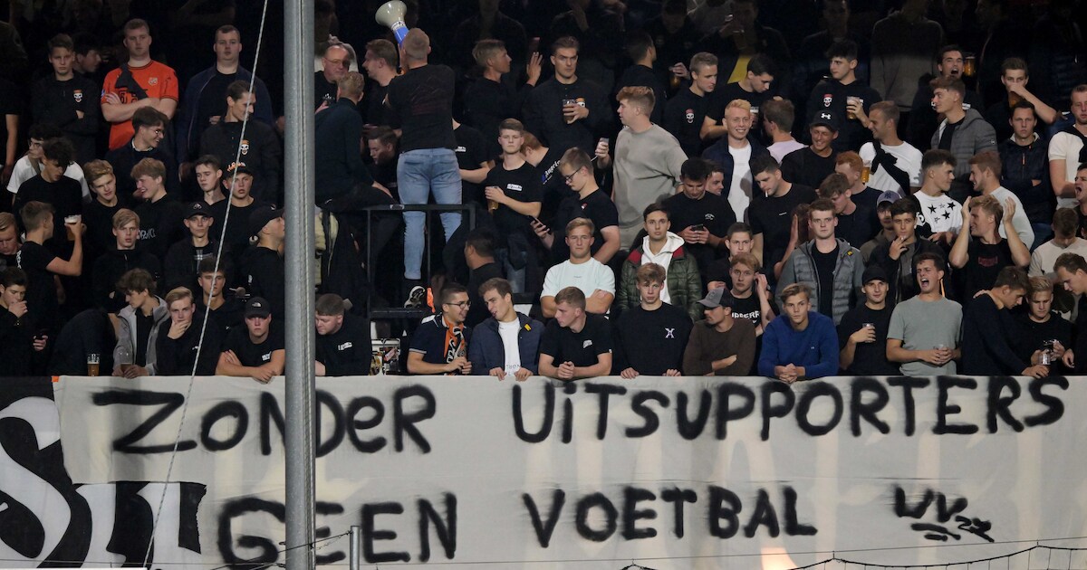 FC Utrecht compenseert fans na vergeefse reis naar Volendam ...