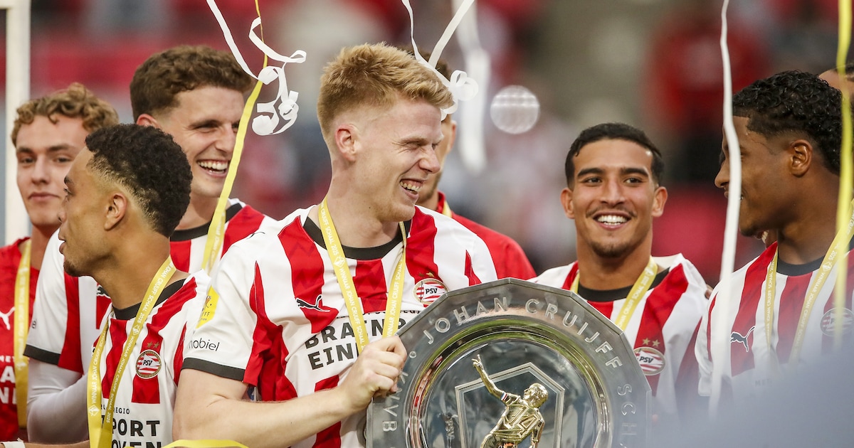 Jerdy Schouten pakt eerste prijs als PSV-captain: ‘We wisten dat het ...
