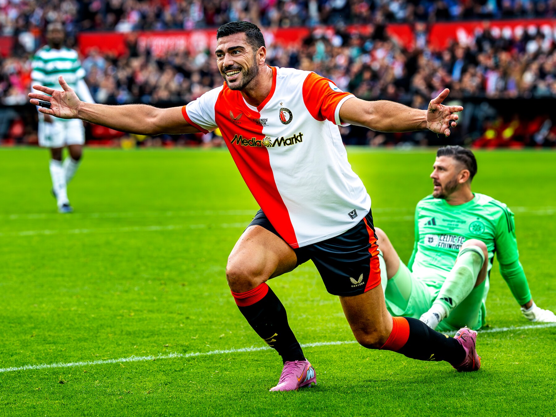 Oranje op rapport | Naast Memphis Depay nog een uitblinker bij ...