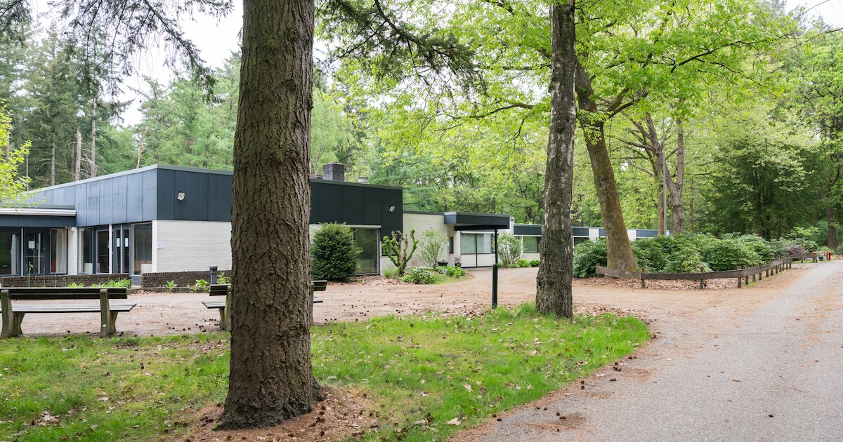 Gemeente gedoogt bewoning van pand Professor Bronkhorstlaan na ...