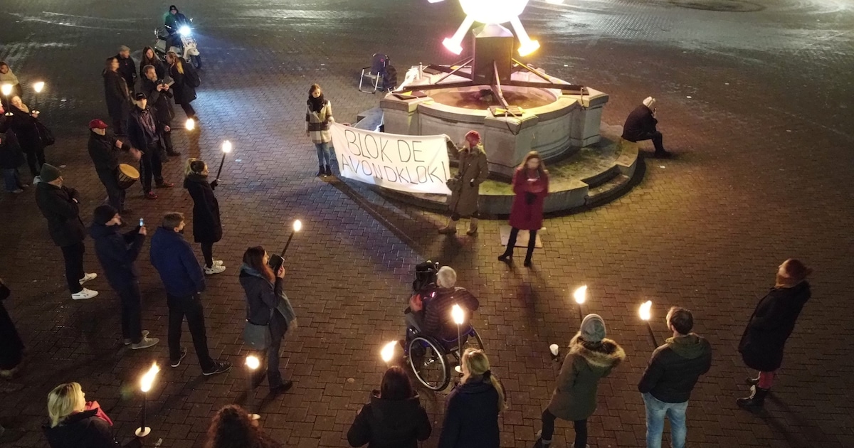 Protest tegen de avondklok bij ‘viruskunstwerk‘ op de Hof | Amersfoort ...
