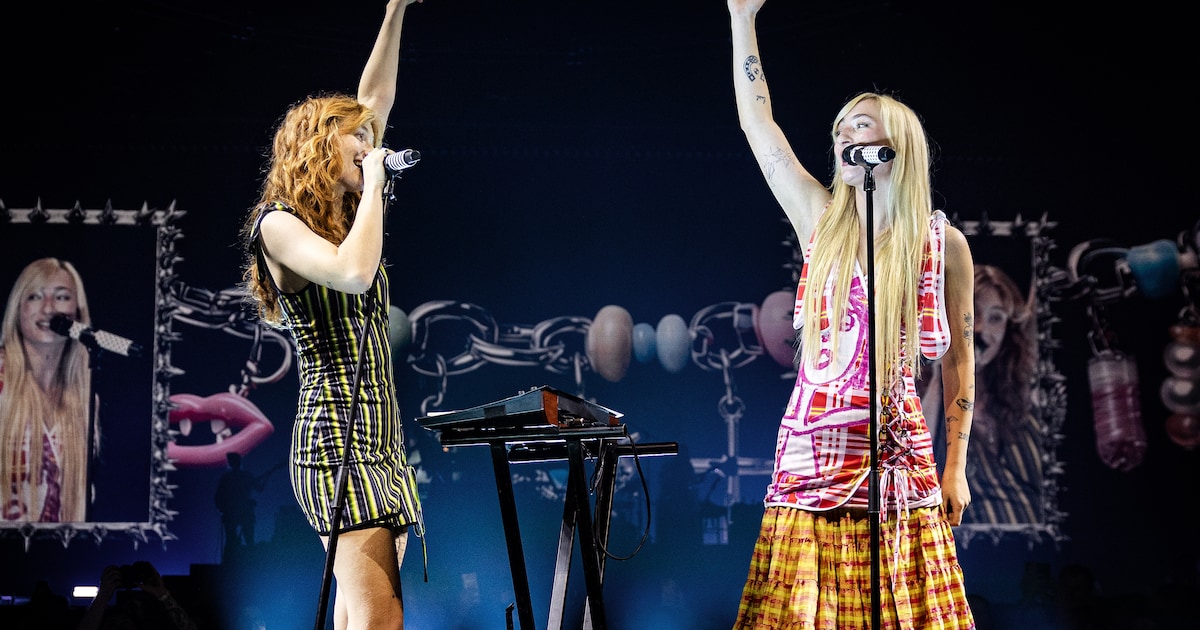 Als Froukje begint te huilen, kan S10 de tranen ook niet meer inhouden ...