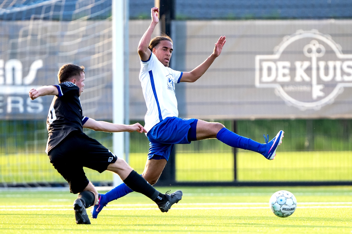 Quinten Liem Kon-Tja neemt ondanks verlies liefst afscheid met promotie ...