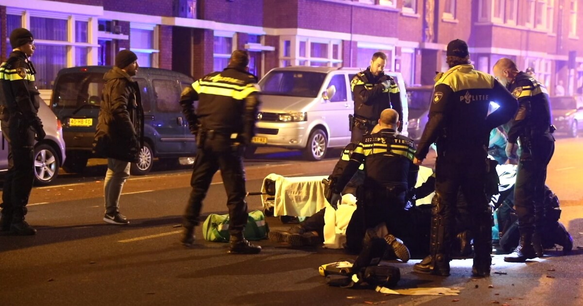 Agenten minuut stil voor overleden collega Mario Prosperi | Den Haag ...