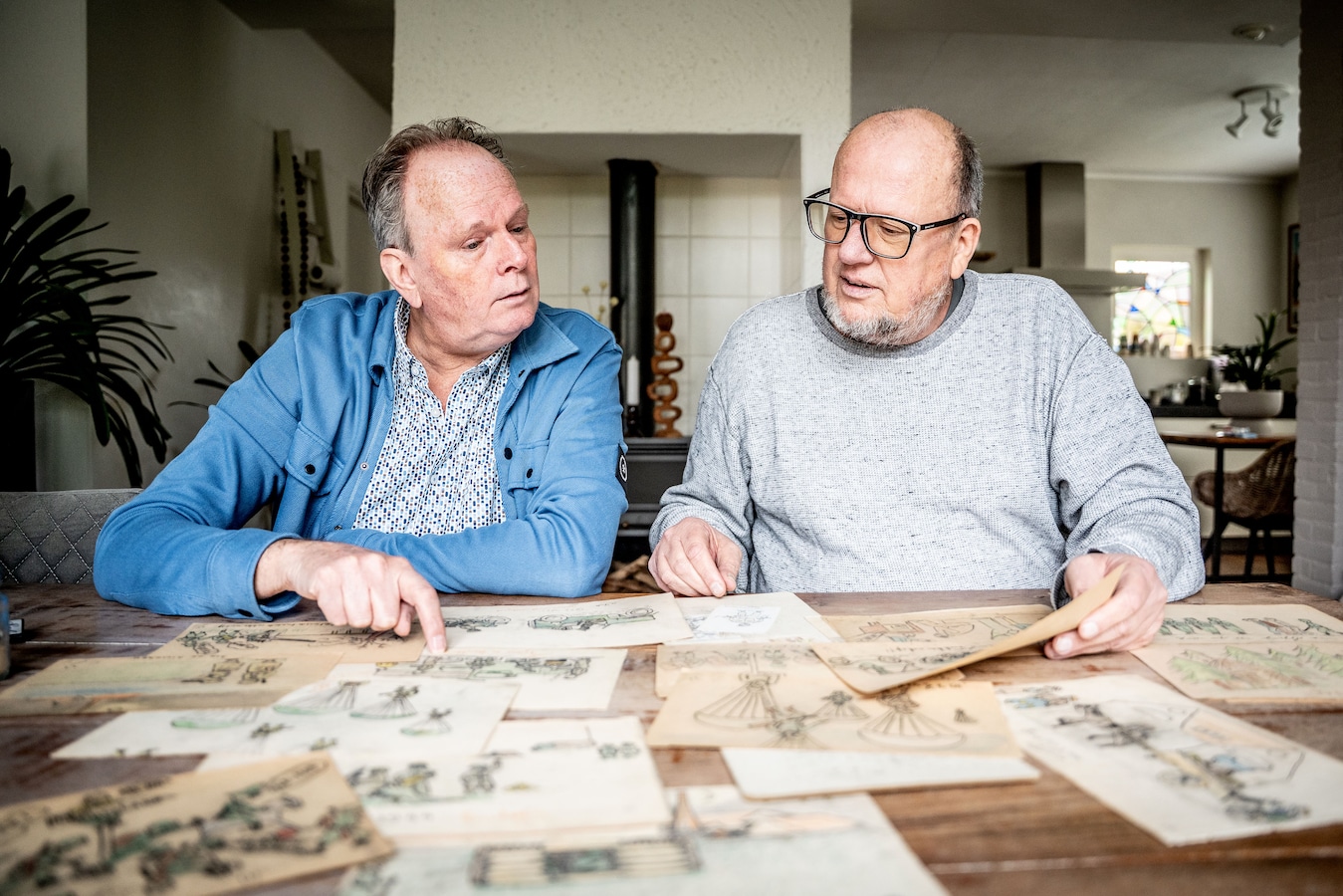 Kindertekeningen van vader Jochem van Gelder brengen de oorlog weer tot ...