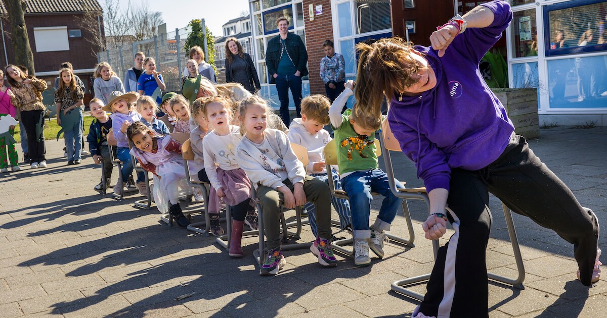 Bommelschool-leerlingen dansen op Nationale Daltondag | Hoeksche Waard ...