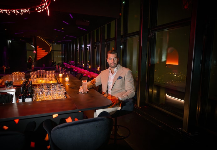 Op bezoek bij het állerhoogste restaurant van Nederland: ‘Het straalt luxe uit en het voelt ...