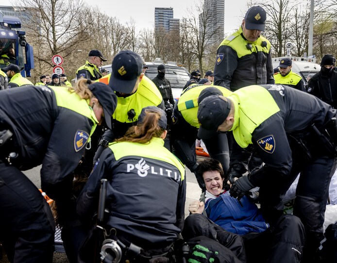 Politie zal niet ingrijpen bij A12-demonstratie XR om actie ...