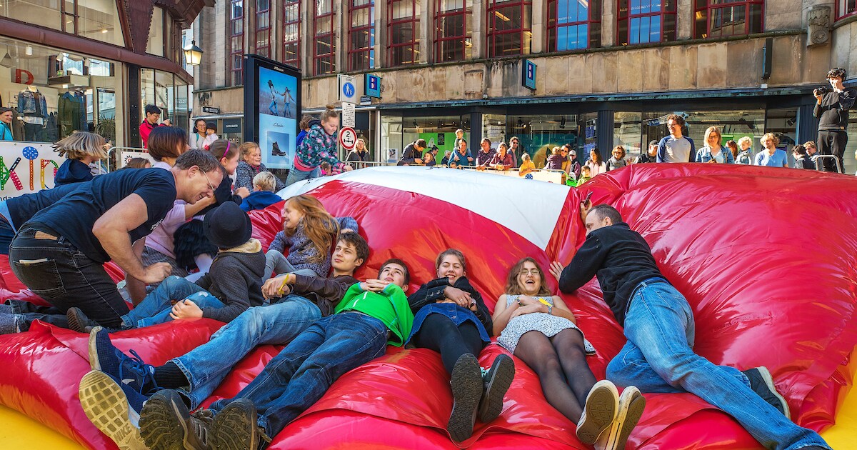 Op weg naar de langste en hardste scheet van de wereld | Utrecht | AD.nl