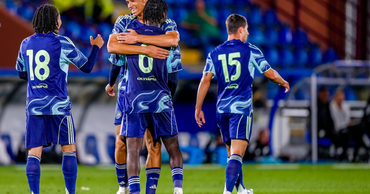 Ajax naar finale Como Cup na ruime zege op Celtic, Aaron Bouwman (17 ...