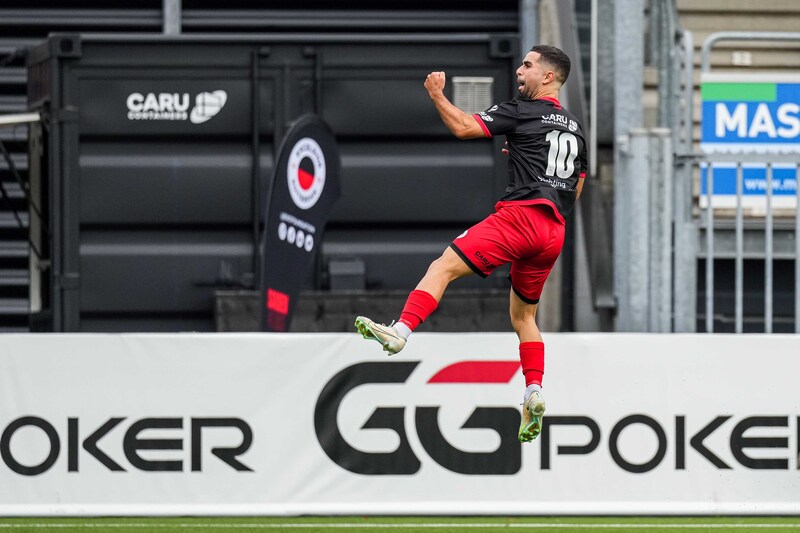 Marouan Azarkan verheugt zich op terugkeer in de Kuip: ‘Ik ga me niet ...