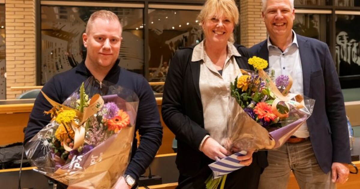 Ridderkerk zet vrijwilligers buurtbus in het zonnetje | Ridderkerk | AD.nl