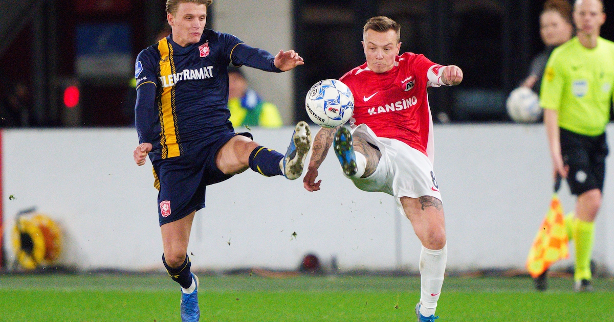 ‘Dat vind ik echt belachelijk’: Ron Jans gooit knuppel in hoenderhok ...