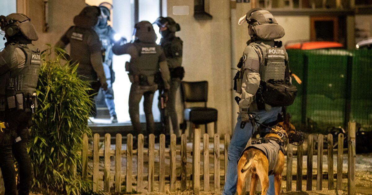 Ruzie tussen vrienden loopt fataal af: pistool gaat ‘per ongeluk’ af ...