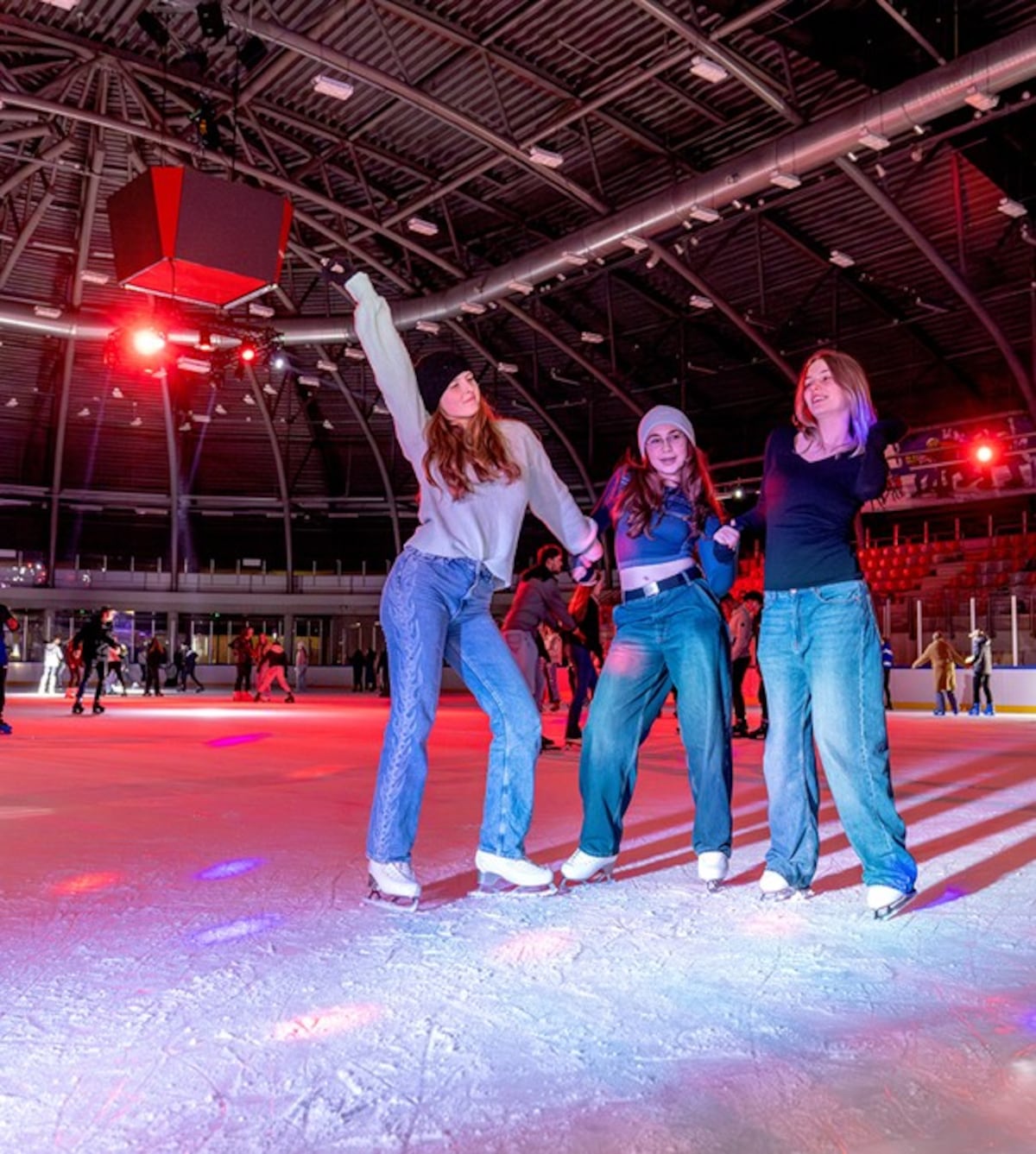 Schaatsmiddag voor Assink lyceum | Berkelland | AD.nl