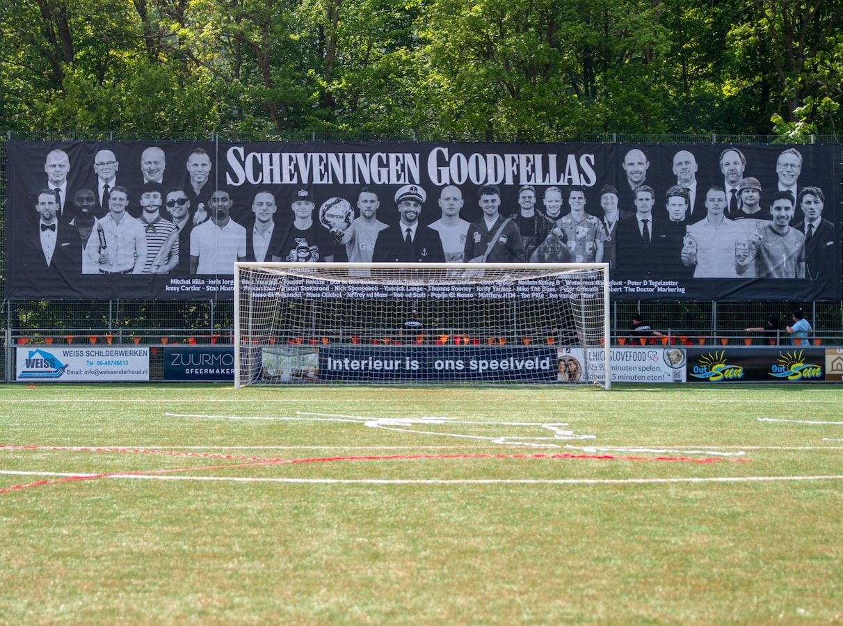 SVC’08 kampioen in de tweede klasse na indrukwekkende sfeeractie met ...