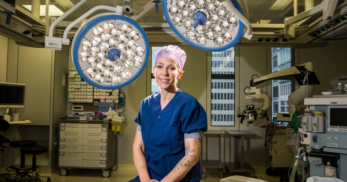 Elles (37) liet haar borsten preventief verwijderen maar kreeg alsnog ...