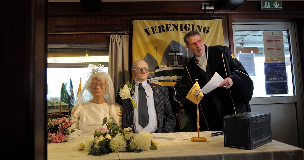 Ja ik wil! Brugwachter Teus is nu dan eindelijk getrouwd met zijn ...